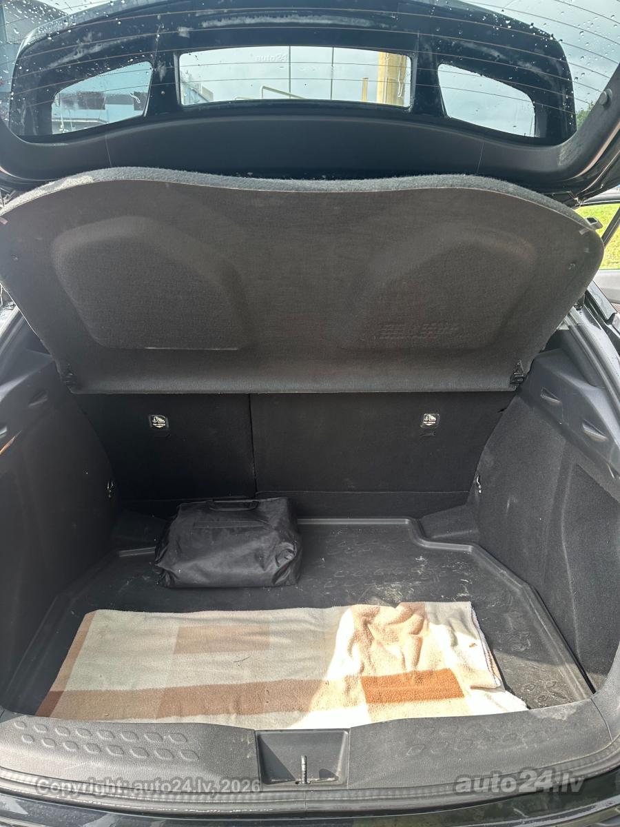 Black Toyota C-HR 2016 in Tallinn, with an engine capacity of 1.20 L and mileage of 168 thousand km for 15500 €, photo 11 on AUTOMOTO.COM.LV