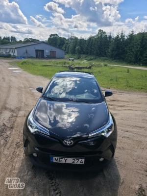 Черный Тойота C-HR 2017 в Вильнюс, объемом двигателя 1.80 л и пробегом 149 тыс. км за 16500 €, фото 4 на AUTOMOTO.COM.LV