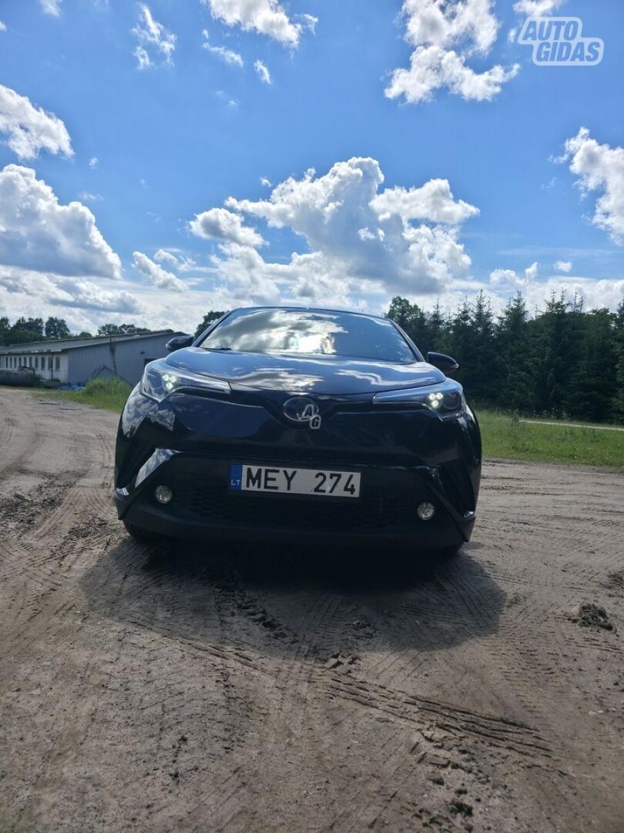 Черный Тойота C-HR 2017 в Вильнюс, объемом двигателя 1.80 л и пробегом 149 тыс. км за 16500 €, фото 8 на AUTOMOTO.COM.LV