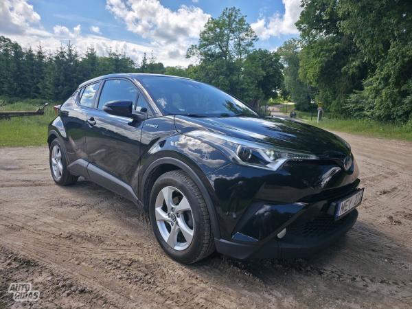 Черный Тойота C-HR 2017 в Вильнюс, объемом двигателя 1.80 л и пробегом 149 тыс. км за 16500 €, фото 6 на AUTOMOTO.COM.LV