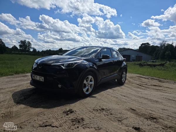 Черный Тойота C-HR 2017 в Вильнюс, объемом двигателя 1.80 л и пробегом 149 тыс. км за 16500 €, фото 9 на AUTOMOTO.COM.LV
