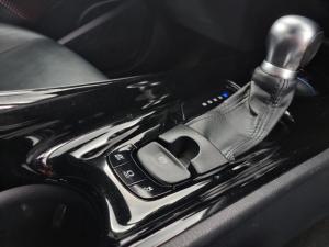 Черный Тойота C-HR 2017 в Рига, объемом двигателя 1.80 л и пробегом 75 тыс. км за 17900 €, фото 5 на AUTOMOTO.COM.LV