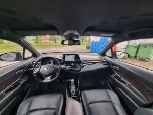 Черный Тойота C-HR 2017 в Рига, объемом двигателя 1.80 л и пробегом 75 тыс. км за 17900 €, фото 9 на AUTOMOTO.COM.LV