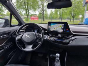 Черный Тойота C-HR 2017 в Рига, объемом двигателя 1.80 л и пробегом 75 тыс. км за 17900 €, фото 10 на AUTOMOTO.COM.LV