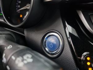 Черный Тойота C-HR 2017 в Рига, объемом двигателя 1.80 л и пробегом 75 тыс. км за 17900 €, фото 13 на AUTOMOTO.COM.LV