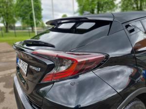 Черный Тойота C-HR 2017 в Рига, объемом двигателя 1.80 л и пробегом 75 тыс. км за 17900 €, фото 19 на AUTOMOTO.COM.LV