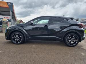 Черный Тойота C-HR 2017 в Рига, объемом двигателя 1.80 л и пробегом 75 тыс. км за 17900 €, фото 22 на AUTOMOTO.COM.LV