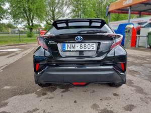 Черный Тойота C-HR 2017 в Рига, объемом двигателя 1.80 л и пробегом 75 тыс. км за 17900 €, фото 24 на AUTOMOTO.COM.LV