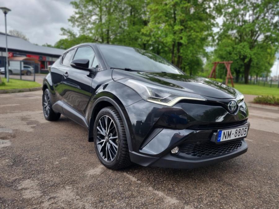 Черный Тойота C-HR 2017 в Рига, объемом двигателя 1.80 л и пробегом 75 тыс. км за 17900 €, фото 27 на AUTOMOTO.COM.LV