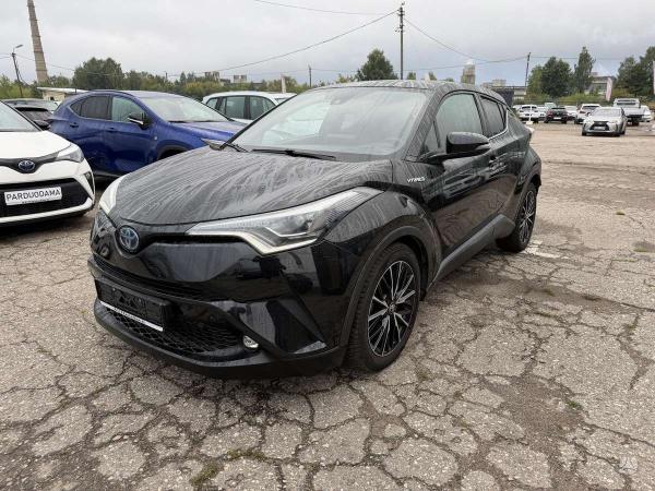 Melns Toyota C-HR 2017 Panevēža, ar dzinēja tilpumu 1.80 L un nobraukumu 140 tūkst. km par 15500 €, foto 3 vietnē AUTOMOTO.COM.LV