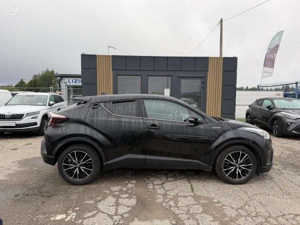 Melns Toyota C-HR 2017 Panevēža, ar dzinēja tilpumu 1.80 L un nobraukumu 140 tūkst. km par 15500 €, foto 6 vietnē AUTOMOTO.COM.LV