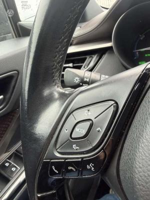 Черный Тойота C-HR 2017 в Паневежис, объемом двигателя 1.80 л и пробегом 140 тыс. км за 15500 €, фото 17 на AUTOMOTO.COM.LV