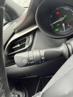Черный Тойота C-HR 2017 в Паневежис, объемом двигателя 1.80 л и пробегом 140 тыс. км за 15500 €, фото 23 на AUTOMOTO.COM.LV