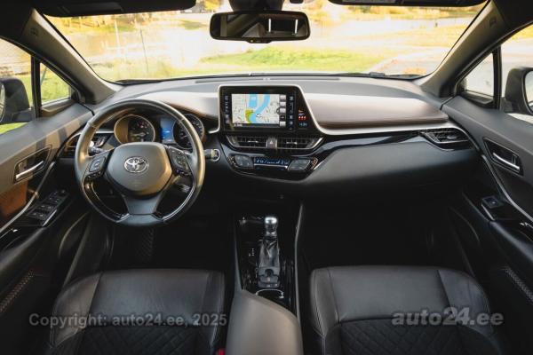 Black Toyota C-HR 2018 in Tartu, with an engine capacity of 1.20 L and mileage of 116 thousand km for 14990 €, photo 11 on AUTOMOTO.COM.LV
