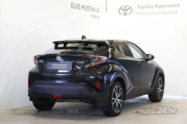 Black Toyota C-HR 2018 in Tallinn, with an engine capacity of 1.80 L and mileage of 98 thousand km for 17300 €, photo 2 on AUTOMOTO.COM.LV