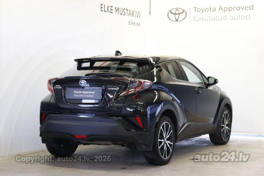 Black Toyota C-HR 2018 in Tallinn, with an engine capacity of 1.80 L and mileage of 98 thousand km for 17300 €, photo 2 on AUTOMOTO.COM.LV