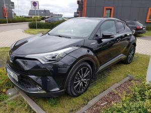 Черный Тойота C-HR 2018 в Рига, объемом двигателя 1.80 л и пробегом 125 тыс. км за 16900 €, фото  на AUTOMOTO.COM.LV