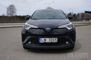 Melns Toyota C-HR 2018 Rīga, ar dzinēja tilpumu 1.80 L un nobraukumu 72 tūkst. km par 18200 €, foto 4 vietnē AUTOMOTO.COM.LV