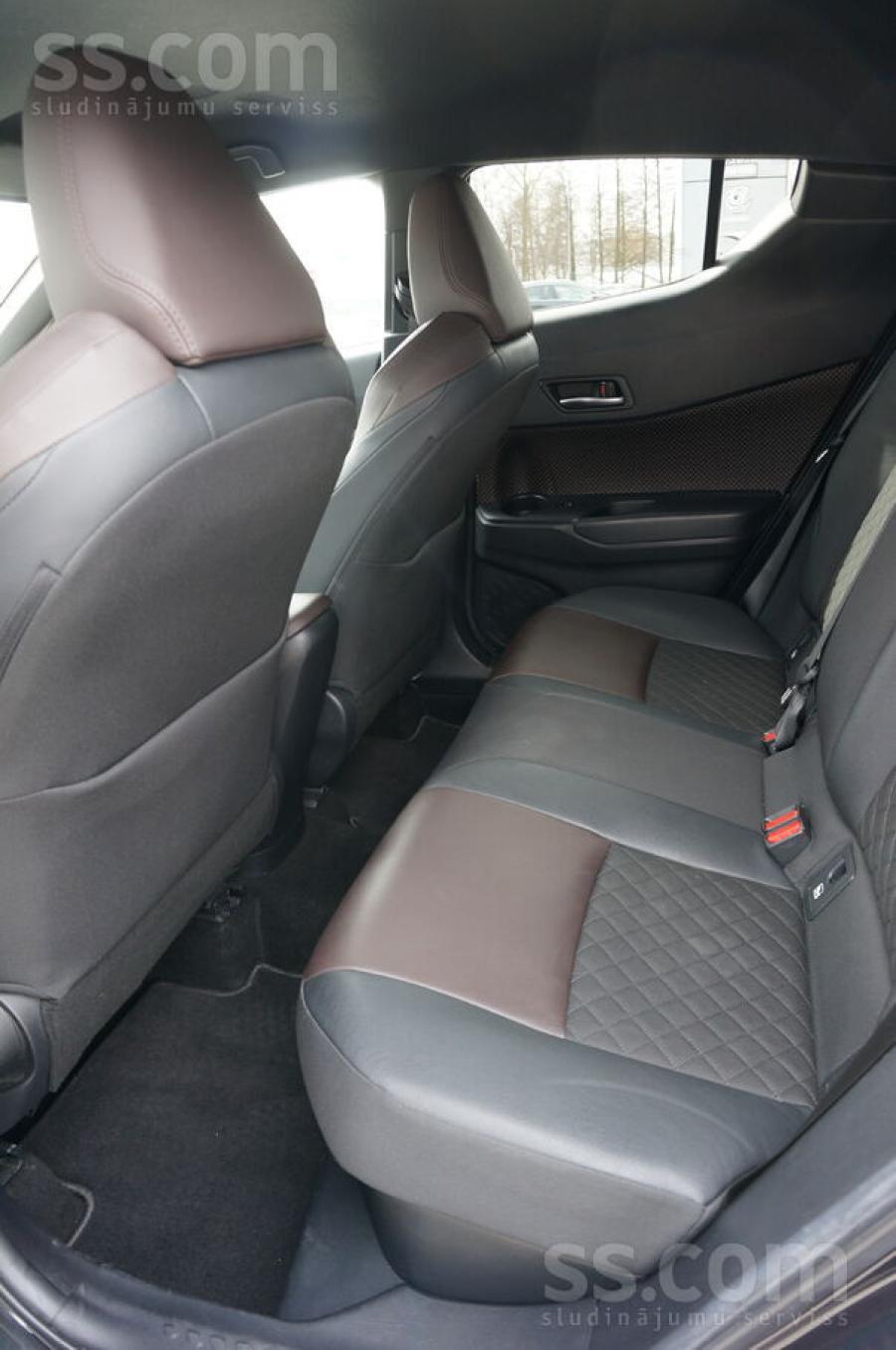 Melns Toyota C-HR 2018 Rīga, ar dzinēja tilpumu 1.80 L un nobraukumu 72 tūkst. km par 18200 €, foto 16 vietnē AUTOMOTO.COM.LV