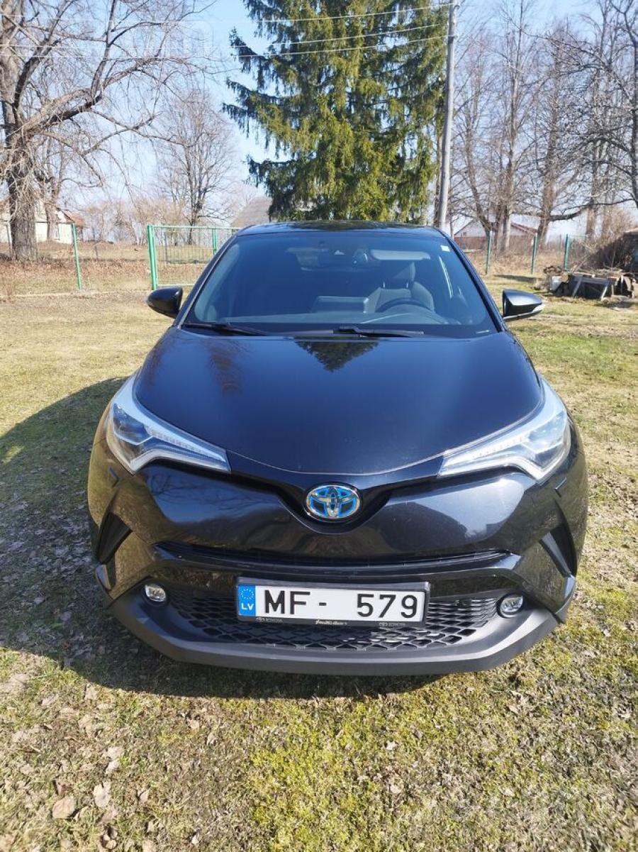Melns Toyota C-HR 2018 Daugavpils, ar dzinēja tilpumu 1.80 L un nobraukumu 184 tūkst. km par 14800 €, foto 1 vietnē AUTOMOTO.COM.LV