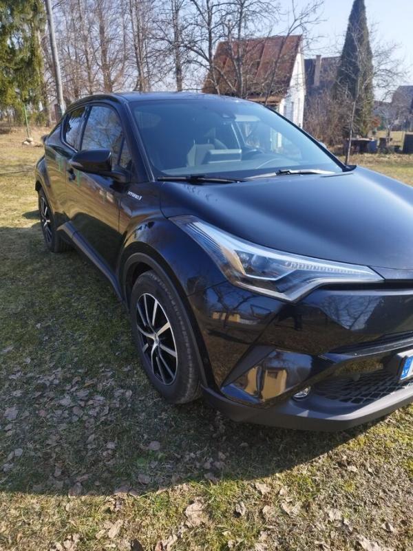 Черный Тойота C-HR 2018 в Даугавпилс, объемом двигателя 1.80 л и пробегом 184 тыс. км за 14800 €, фото 5 на AUTOMOTO.COM.LV
