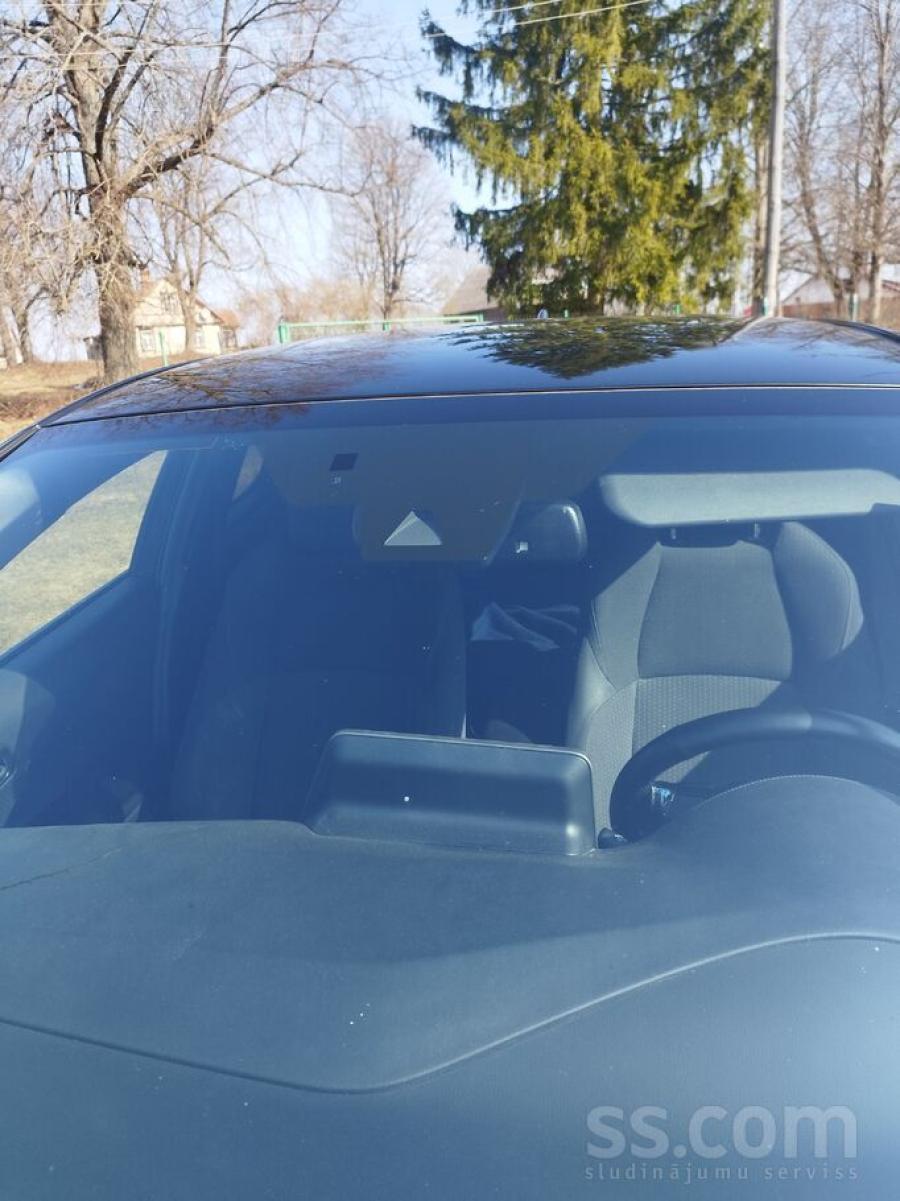 Melns Toyota C-HR 2018 Daugavpils, ar dzinēja tilpumu 1.80 L un nobraukumu 184 tūkst. km par 14800 €, foto 10 vietnē AUTOMOTO.COM.LV