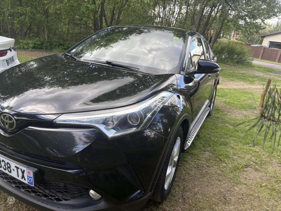 Черный Тойота C-HR 2018 в Вильнюс, объемом двигателя 1.20 л и пробегом 198 тыс. км за 9300 €, фото 1 на AUTOMOTO.COM.LV