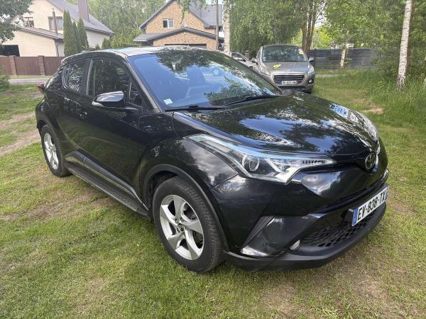 Черный Тойота C-HR 2018 в Вильнюс, объемом двигателя 1.20 л и пробегом 198 тыс. км за 9300 €, фото 2 на AUTOMOTO.COM.LV