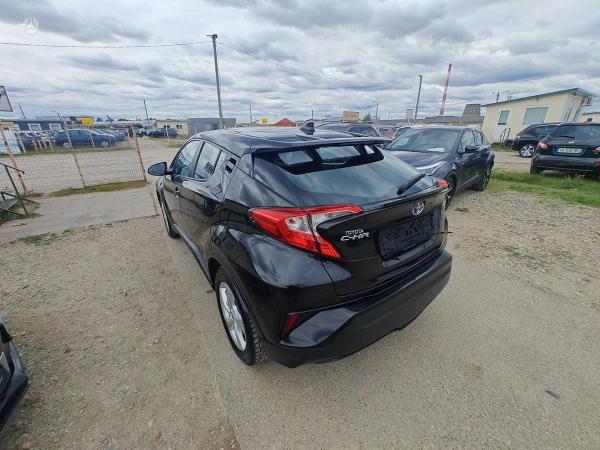 Черный Тойота C-HR 2018 в Вильнюс, объемом двигателя 1.80 л и пробегом 150 тыс. км за 14900 €, фото 8 на AUTOMOTO.COM.LV