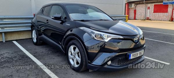 Black Toyota C-HR 2018 in Tallinn, with an engine capacity of 1.80 L and mileage of 71 thousand km for 17890 €, photo 4 on AUTOMOTO.COM.LV