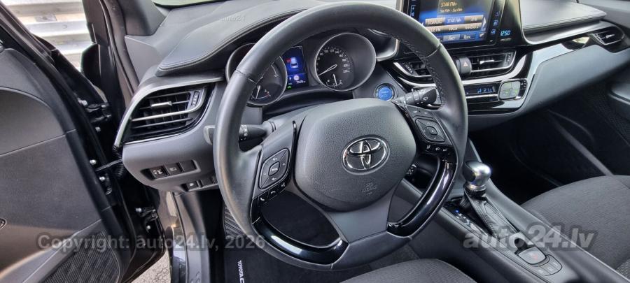 Melns Toyota C-HR 2018 Tallina, ar dzinēja tilpumu 1.80 L un nobraukumu 71 tūkst. km par 17890 €, foto 16 vietnē AUTOMOTO.COM.LV