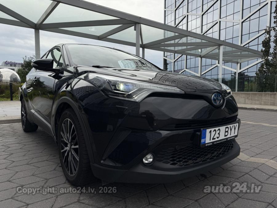 Melns Toyota C-HR 2018 Tallina, ar dzinēja tilpumu 1.80 L un nobraukumu 94 tūkst. km par 17000 €, foto 4 vietnē AUTOMOTO.COM.LV