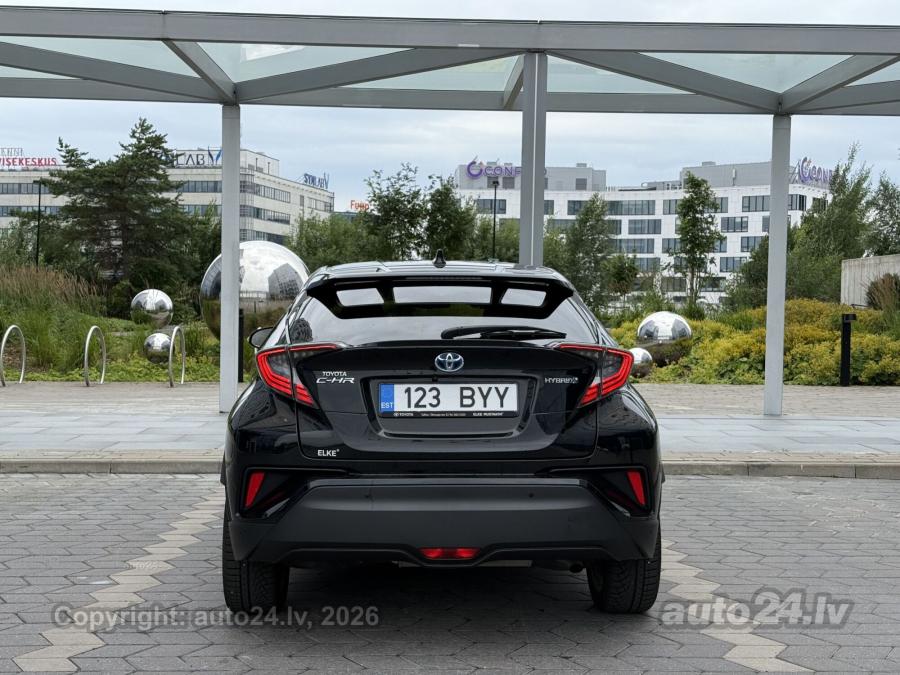 Melns Toyota C-HR 2018 Tallina, ar dzinēja tilpumu 1.80 L un nobraukumu 94 tūkst. km par 17000 €, foto 6 vietnē AUTOMOTO.COM.LV