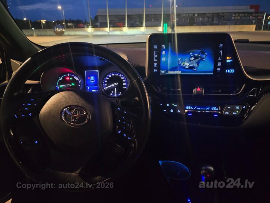 Melns Toyota C-HR 2018 Tallina, ar dzinēja tilpumu 1.80 L un nobraukumu 94 tūkst. km par 17000 €, foto 12 vietnē AUTOMOTO.COM.LV