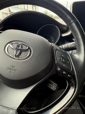 Melns Toyota C-HR 2018 Tallina, ar dzinēja tilpumu 1.80 L un nobraukumu 94 tūkst. km par 17000 €, foto 19 vietnē AUTOMOTO.COM.LV