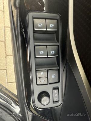 Melns Toyota C-HR 2018 Tallina, ar dzinēja tilpumu 1.80 L un nobraukumu 94 tūkst. km par 17000 €, foto 20 vietnē AUTOMOTO.COM.LV