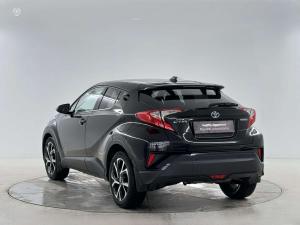 Черный Тойота C-HR 2019 в Вильнюс, объемом двигателя 1.80 л и пробегом 129 тыс. км за 19900 €, фото 7 на AUTOMOTO.COM.LV