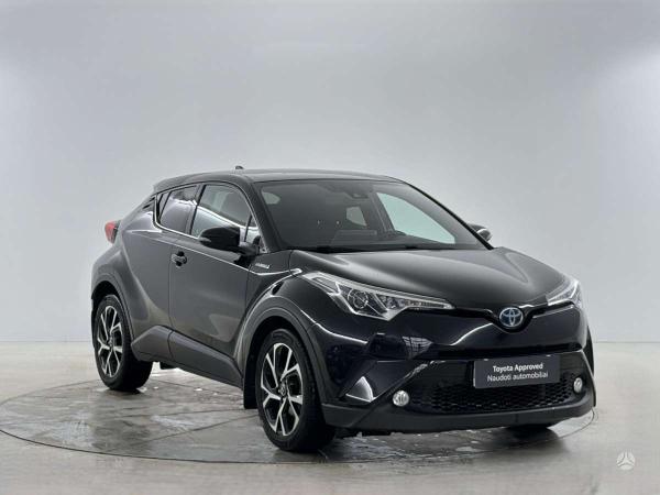 Black Toyota C-HR 2019 in Vilnius, with an engine capacity of 1.80 L and mileage of 129 thousand km for 19900 €, photo 8 on AUTOMOTO.COM.LV