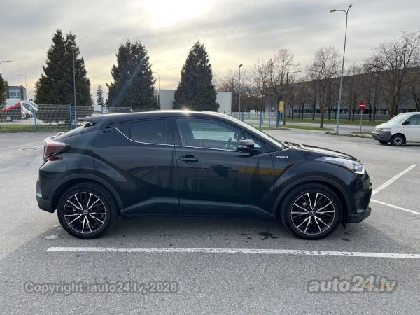 Melns Toyota C-HR 2019 Tallina, ar dzinēja tilpumu 1.80 L un nobraukumu 81 tūkst. km par 17000 €, foto 8 vietnē AUTOMOTO.COM.LV