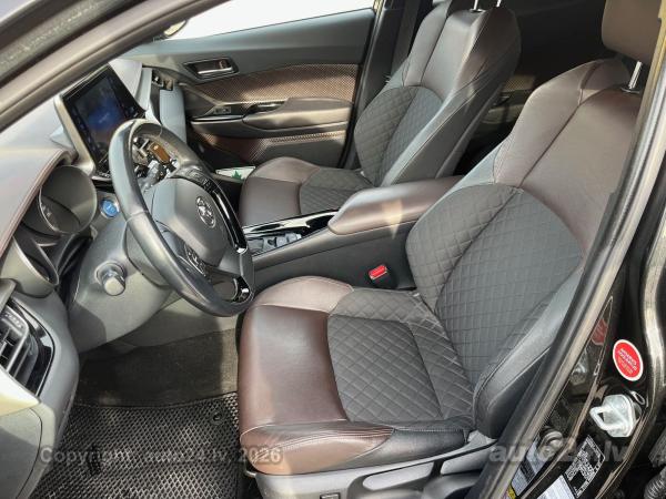 Melns Toyota C-HR 2019 Tallina, ar dzinēja tilpumu 1.80 L un nobraukumu 81 tūkst. km par 17000 €, foto 10 vietnē AUTOMOTO.COM.LV