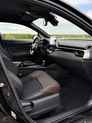 Melns Toyota C-HR 2019 Tallina, ar dzinēja tilpumu 1.80 L un nobraukumu 80 tūkst. km par 18600 €, foto 16 vietnē AUTOMOTO.COM.LV