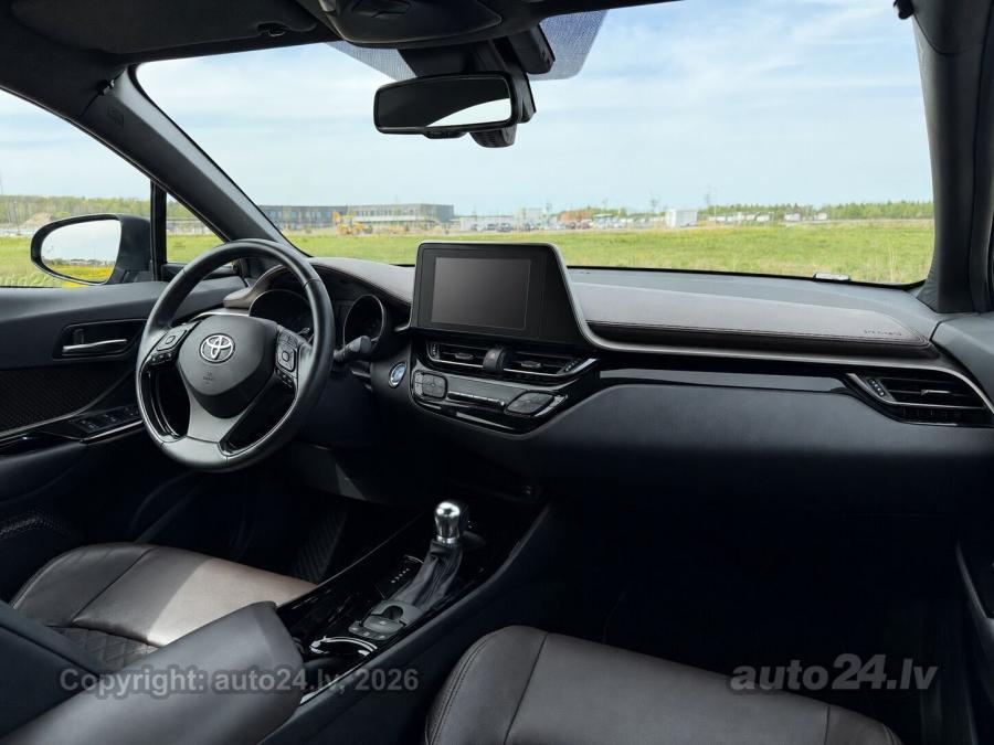 Melns Toyota C-HR 2019 Tallina, ar dzinēja tilpumu 1.80 L un nobraukumu 80 tūkst. km par 18600 €, foto 17 vietnē AUTOMOTO.COM.LV