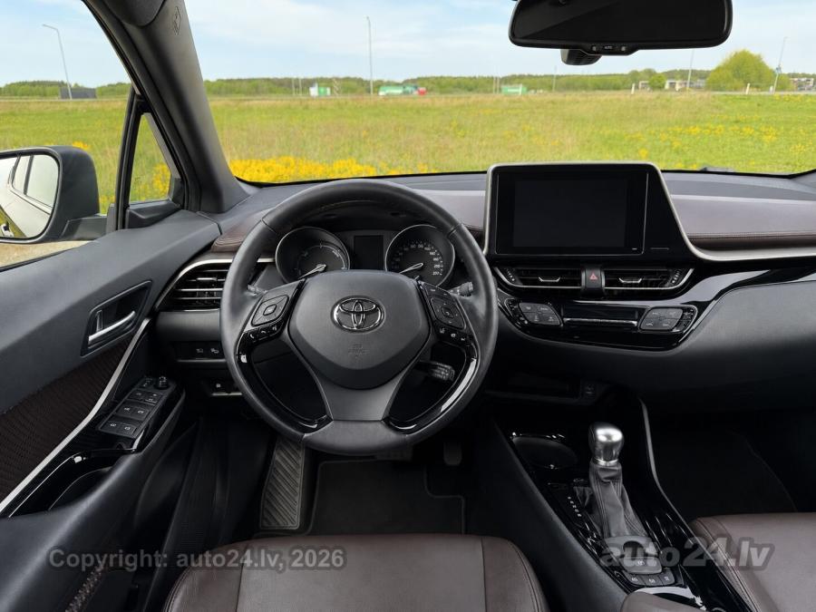 Melns Toyota C-HR 2019 Tallina, ar dzinēja tilpumu 1.80 L un nobraukumu 80 tūkst. km par 18600 €, foto 19 vietnē AUTOMOTO.COM.LV