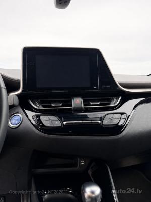 Melns Toyota C-HR 2019 Tallina, ar dzinēja tilpumu 1.80 L un nobraukumu 80 tūkst. km par 18600 €, foto 21 vietnē AUTOMOTO.COM.LV