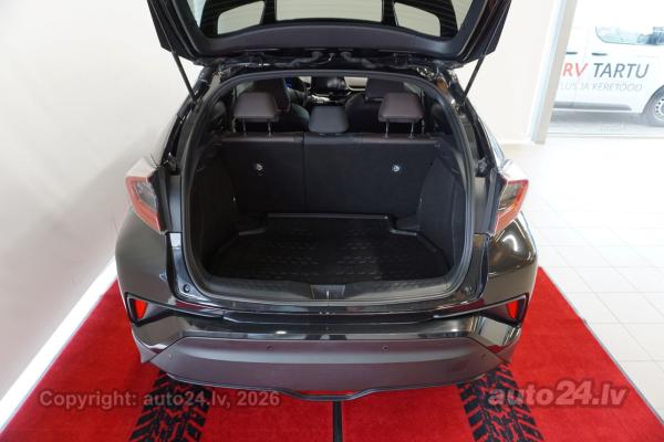 Black Toyota C-HR 2019 in Tartu, with an engine capacity of 1.80 L and mileage of 114 thousand km for 17990 €, photo 10 on AUTOMOTO.COM.LV