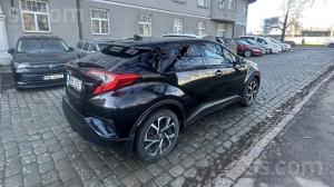 Melns Toyota C-HR 2019 Rīga, ar dzinēja tilpumu 1.80 L un nobraukumu 133 tūkst. km par 15100 €, foto 4 vietnē AUTOMOTO.COM.LV