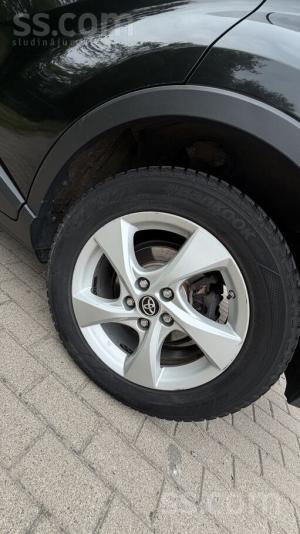 Черный Тойота C-HR 2019 в Рига, объемом двигателя 1.80 л и пробегом 162 тыс. км за 15500 €, фото 3 на AUTOMOTO.COM.LV