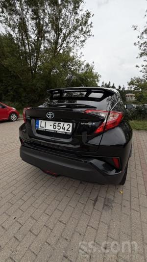 Черный Тойота C-HR 2019 в Рига, объемом двигателя 1.80 л и пробегом 162 тыс. км за 15500 €, фото 6 на AUTOMOTO.COM.LV