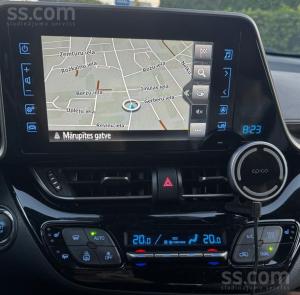 Black Toyota C-HR 2019 in Riga, with an engine capacity of 1.20 L and mileage of 90 thousand km for 16300 €, photo 8 on AUTOMOTO.COM.LV