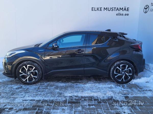 Black Toyota C-HR 2021 in Tallinn, with an engine capacity of 1.80 L and mileage of 103 thousand km for 19995 €, photo 3 on AUTOMOTO.COM.LV